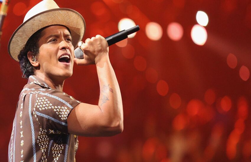 Bruno Mars Age, Height, Bio | Celebrities Birthdays